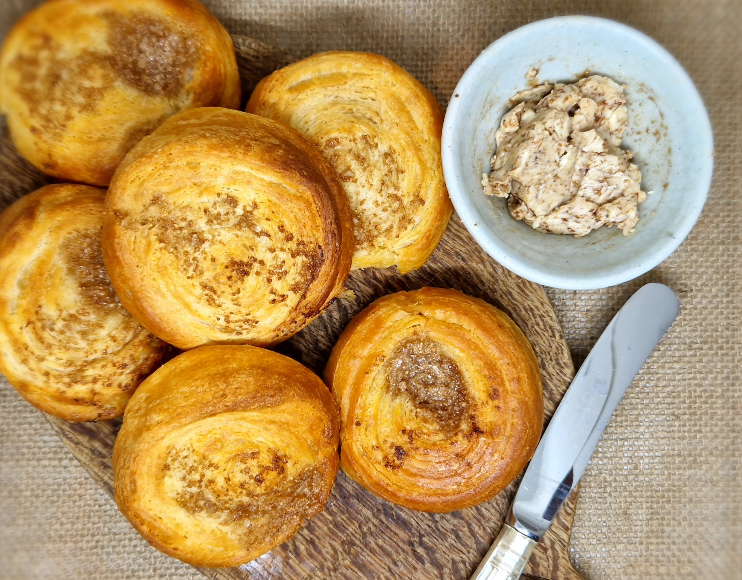 Balsamic and Garlic Croissant Swirls - De Nigris 1889